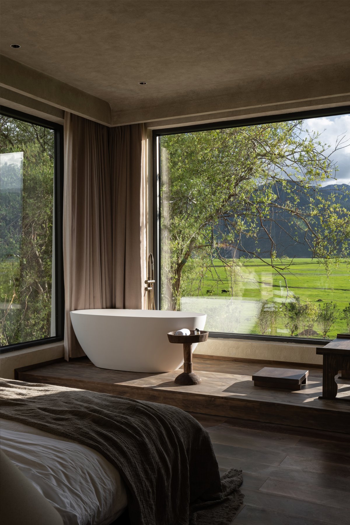 YINJISPACE - Elin Imperial Institute x Eve Rest Point